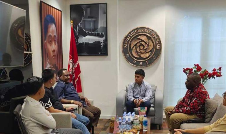 Bupati Terpilih Pegaf Temui Ketum PSI | Papua Kini